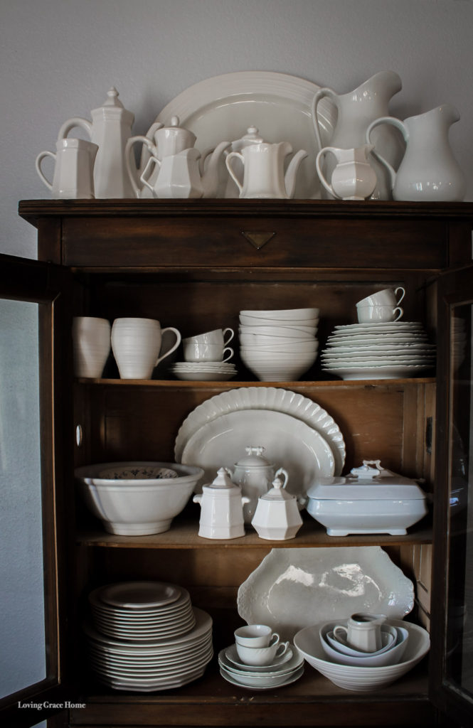 5 Thrifty Ideas for Plates as Decor - Loving Grace Home